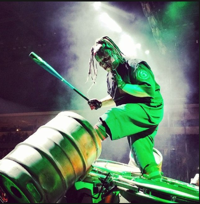 The Mindless Freaks: Slipknot's Shawn Crahan plays the Baseball Bat on ...