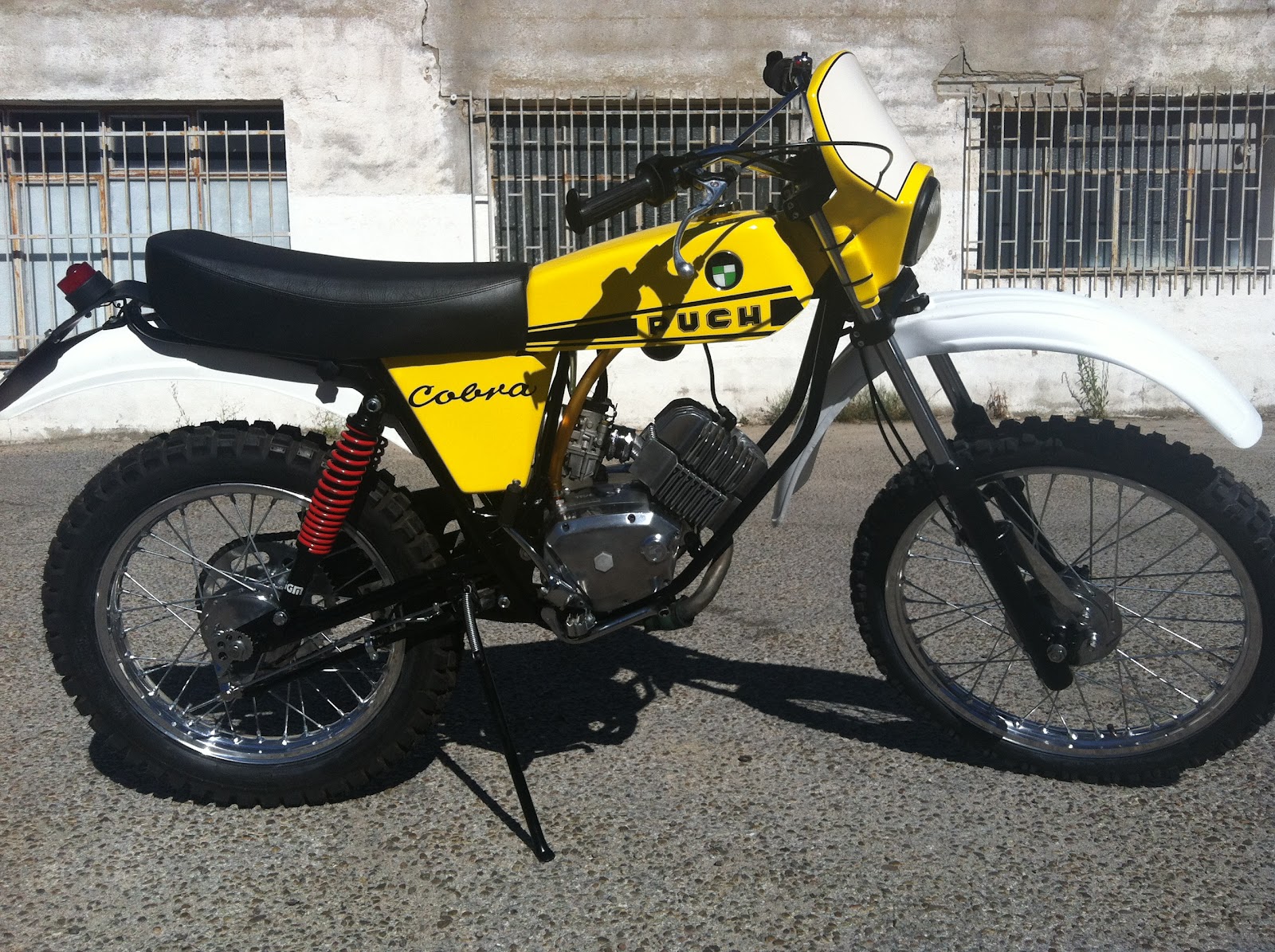 RESTAURACIONES FELIPE MARTIN MARTIN: RESTAURACION DE PUCH COBRA MC 75