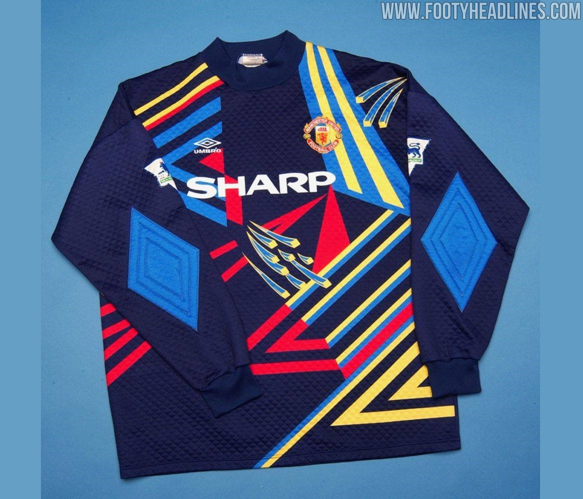 Umbro 2020 Goalkeeper Kits Inspired By 1990s Design - Footy Headlines