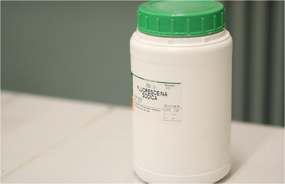 CLUSTER - divulgación científica: Como hacer un líquido fluorescente