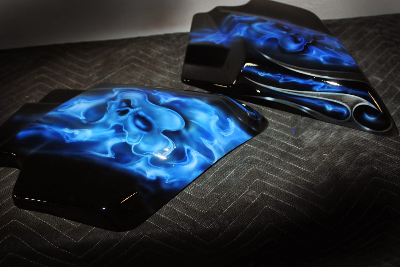 Online Motorcycle Paint Shop: Silver tribal flames with blue fire skulls