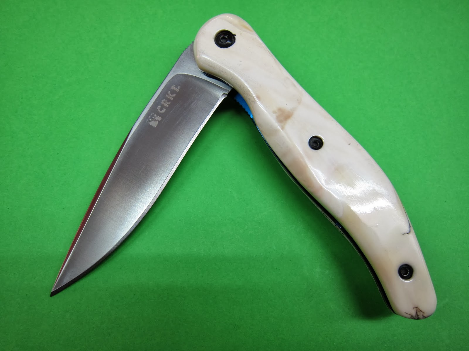 ARMAS BLANCAS 66: - NAVAJA AAM-CUSTOM 010 (CRKT SUMMA 1165)