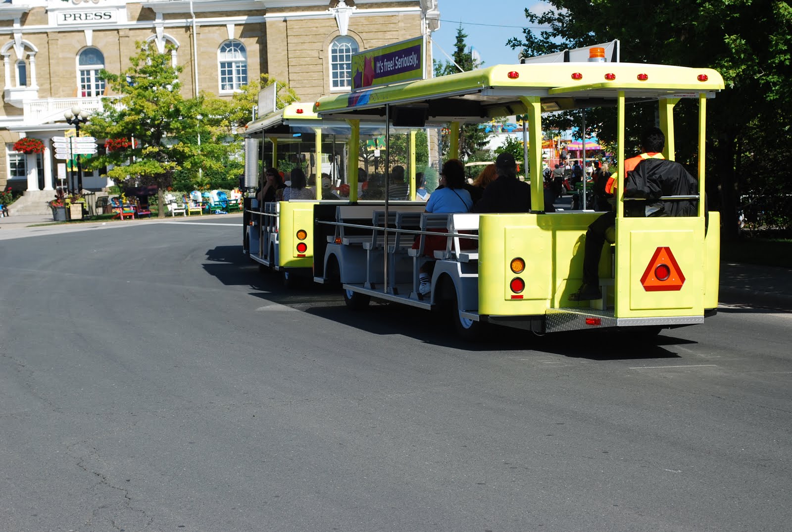 TōnFerns - A Nostalgic Journey (Tony Fernandes): RIDE ON THE C.N.E. EXPRESS
