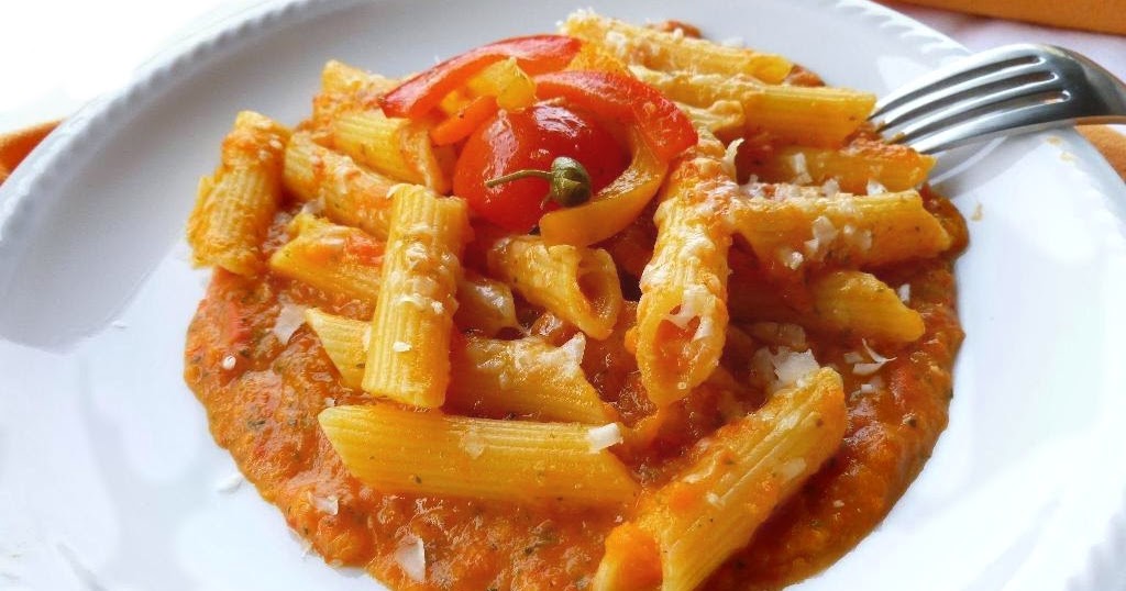 Il Pomodoro Rosso di MAntGra: Penne di mais al sugo di peperoni e ...