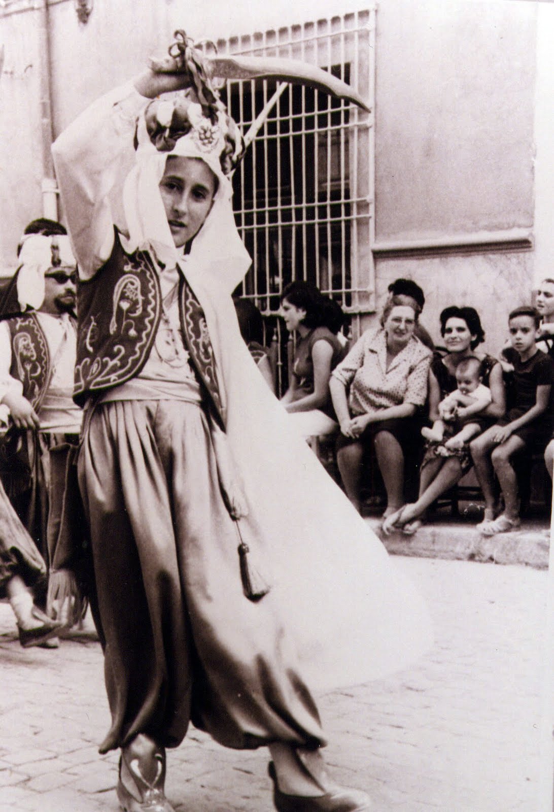 VILLENA CUÉNTAME: COMPARSA "MOROS NAZARÍES"