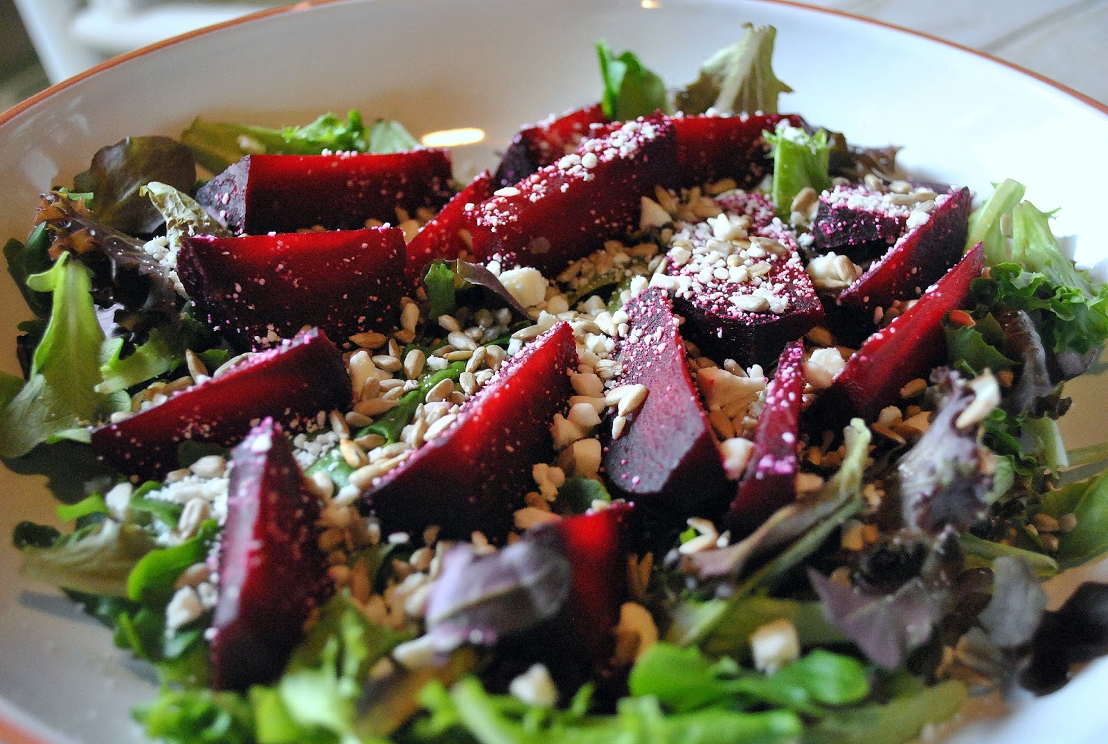 Simple Beet Salad (Salada de Beterraba Simples) - The Green Dish Blog