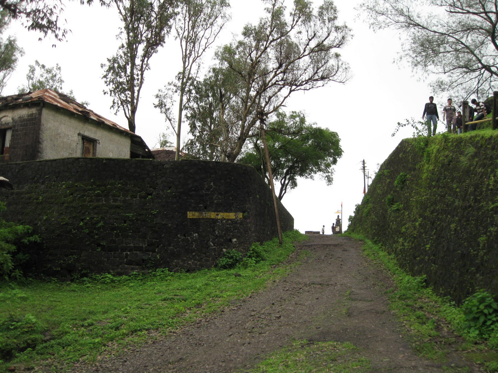 Wanderlust - My Travel Journals: An Unplanned Trip to Purandar Fort