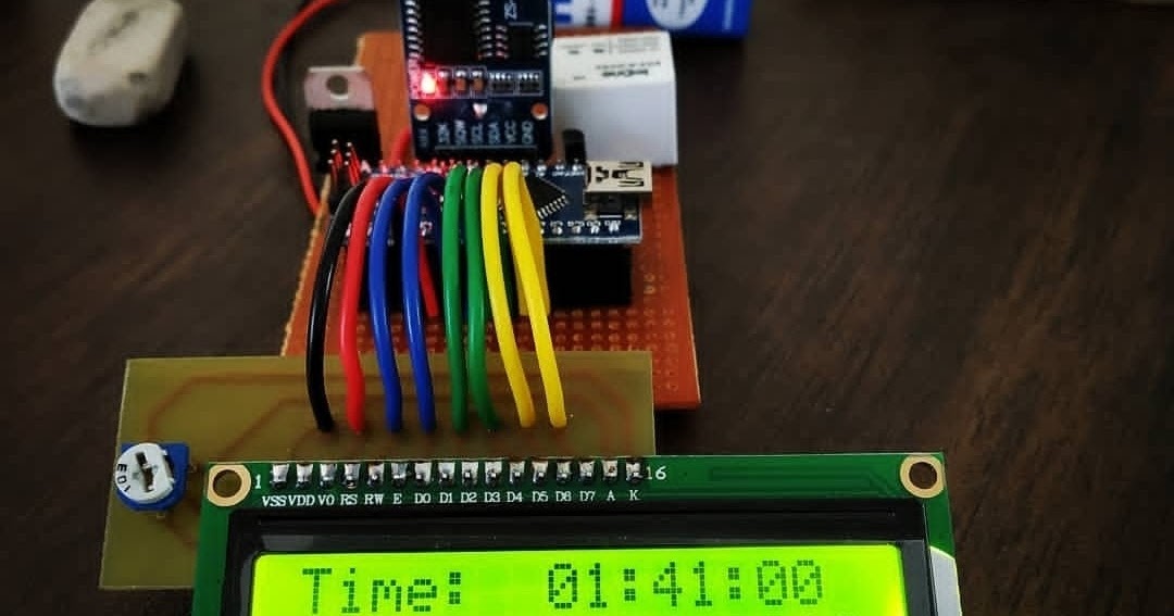 Digital Clock Display Time and Date on 16x2 LCD.