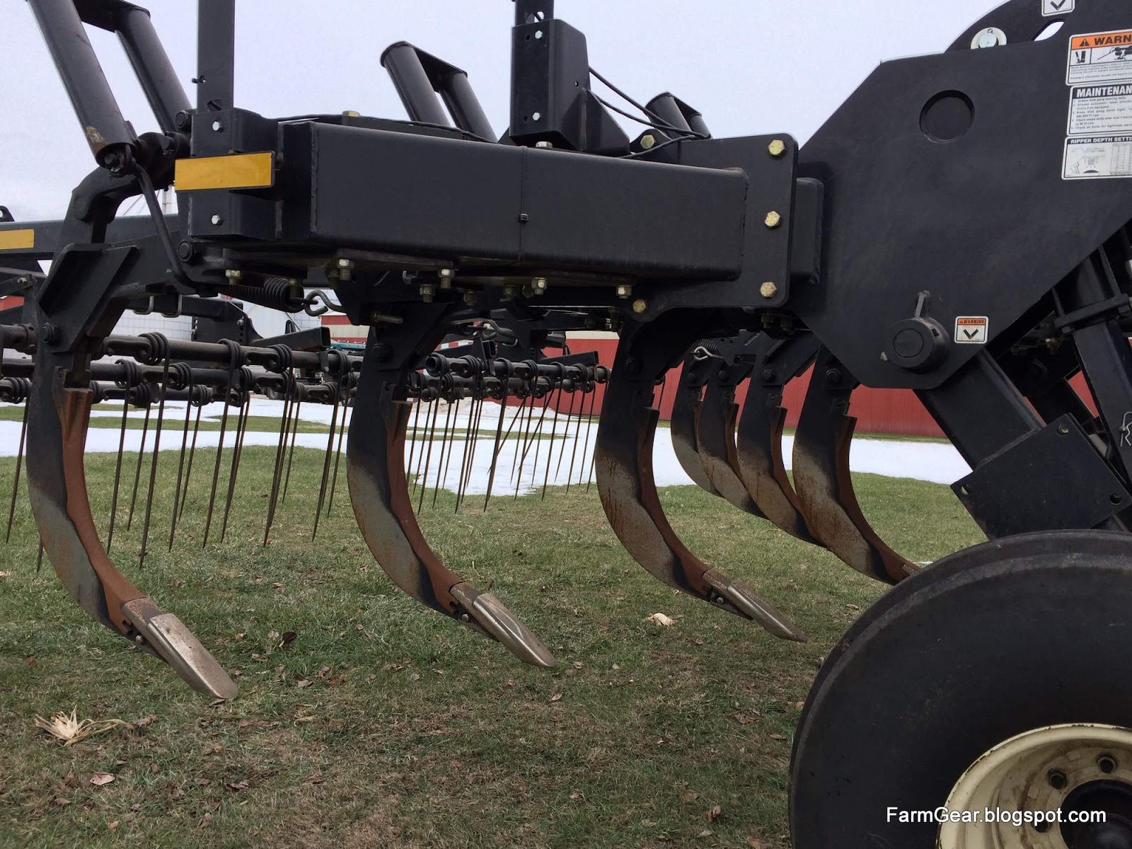 M&W 1700 Earthmaster Disc Ripper