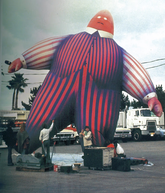 Concert Stage Design: Pink Floyd In the Flesh Tour 1977