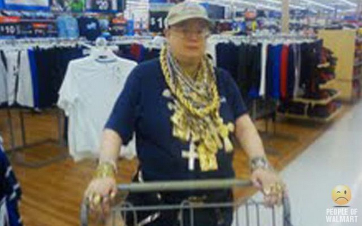 Chuck's Fun Page 2: Scene at Walmart - 20 images