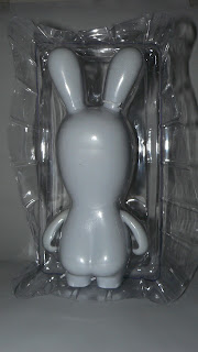 Dunny Addicts: Review: 12" Raving Rabbid 'Scream Edition' by Ubisoft