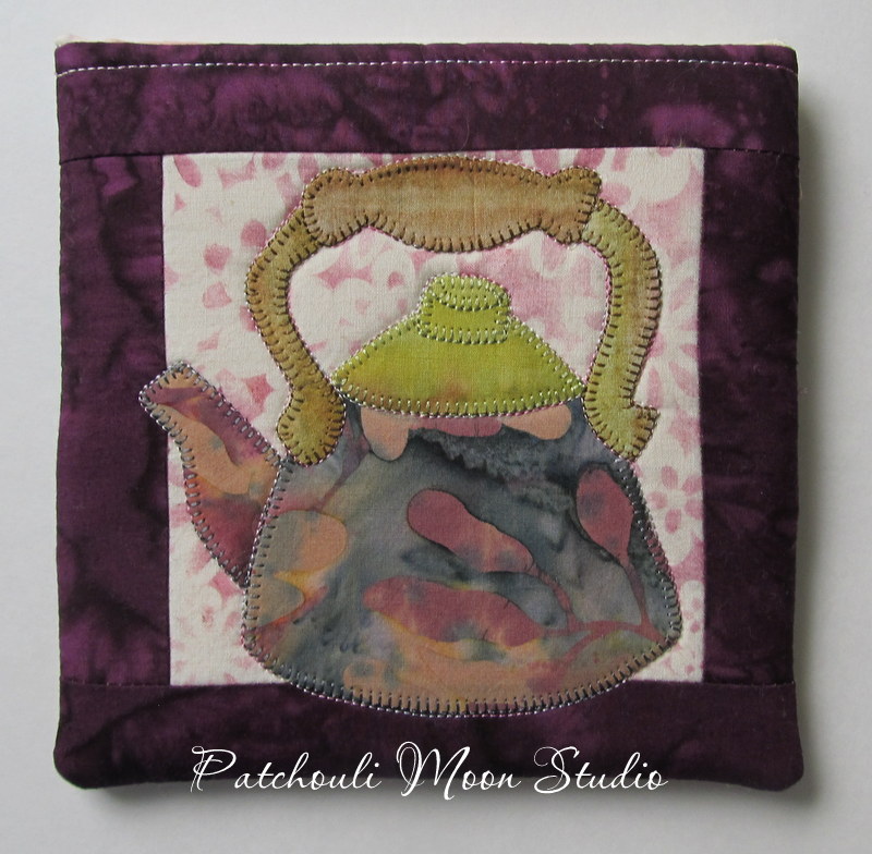 Patchouli Moon Studio: Quilted Trivet Covers