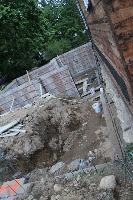 The House that Fergal and Liz Built: Week Four - Footings, Foundation ...