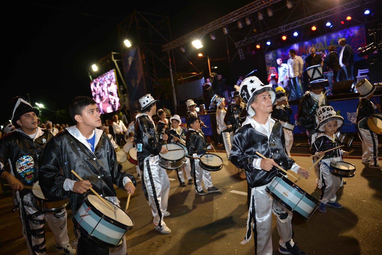 DENTRO DEL RITMO: LA MURGA ARGENTINA Y EL AGUA