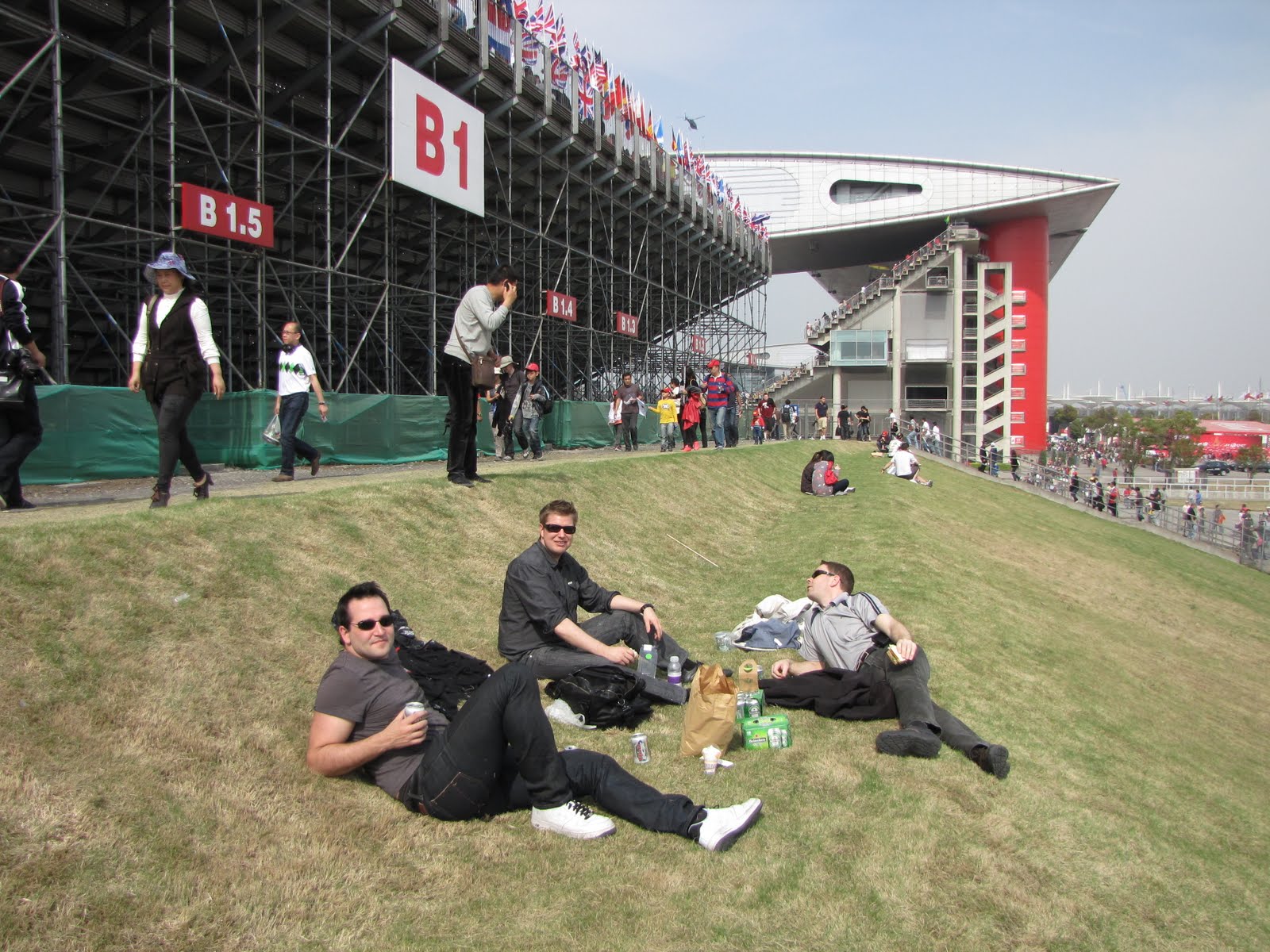 Into the East: Formula 1 - Shanghai GP