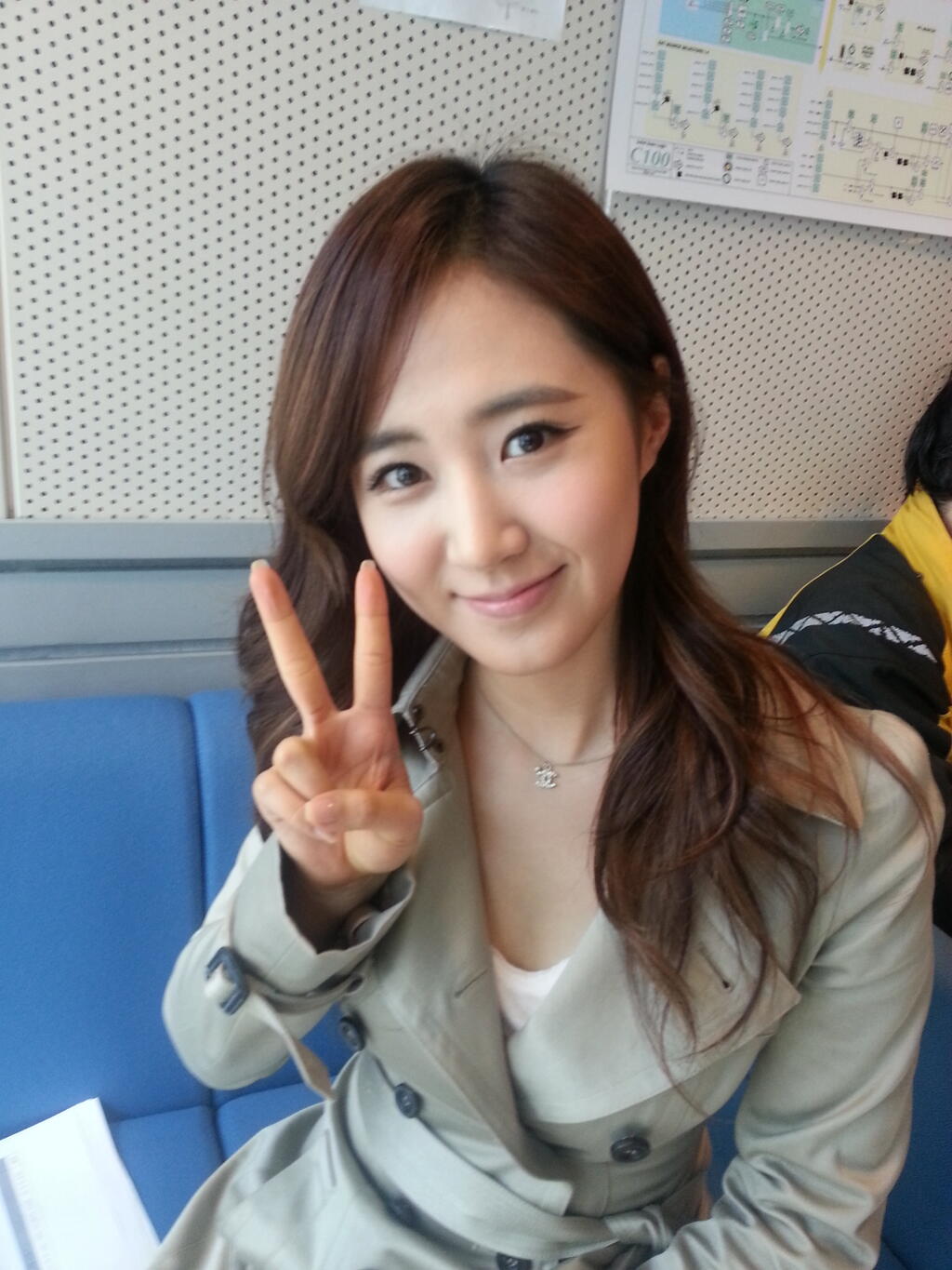 [Official Picture] 130313 Yuri at SBS Power FM Kong Hyeong Jin Cinetown ...