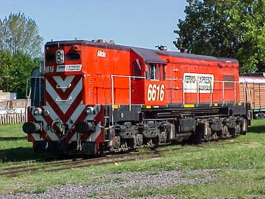 "Voy a conducir un tren, voy a pasear por las vías...": Unidad ...