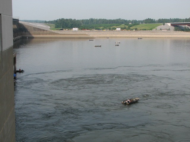 Snug Harbor Bay: Kentucky Dam Tour