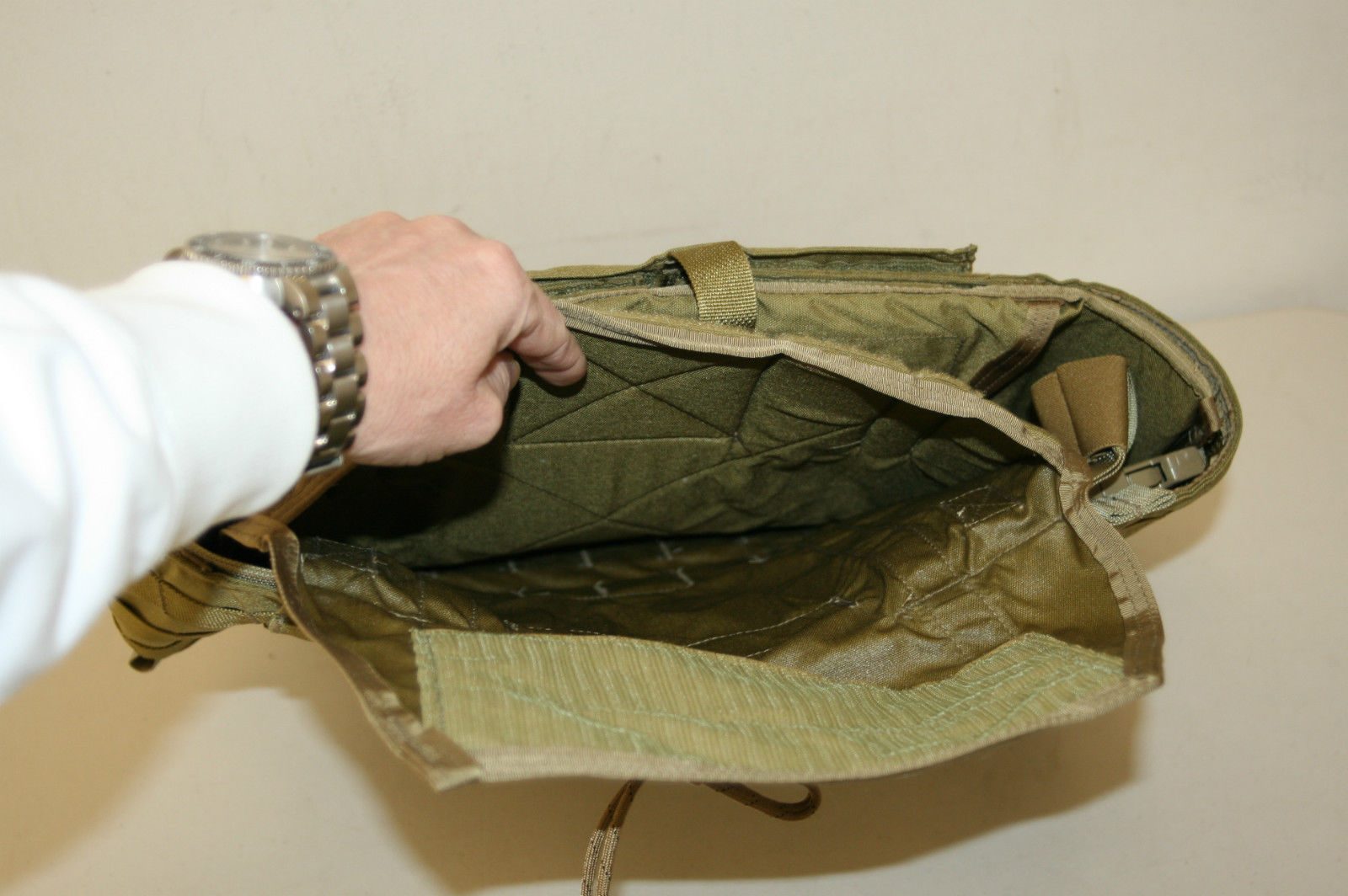 Webbingbabel: Eagle Industries MBAV Plate Carrier Khaki