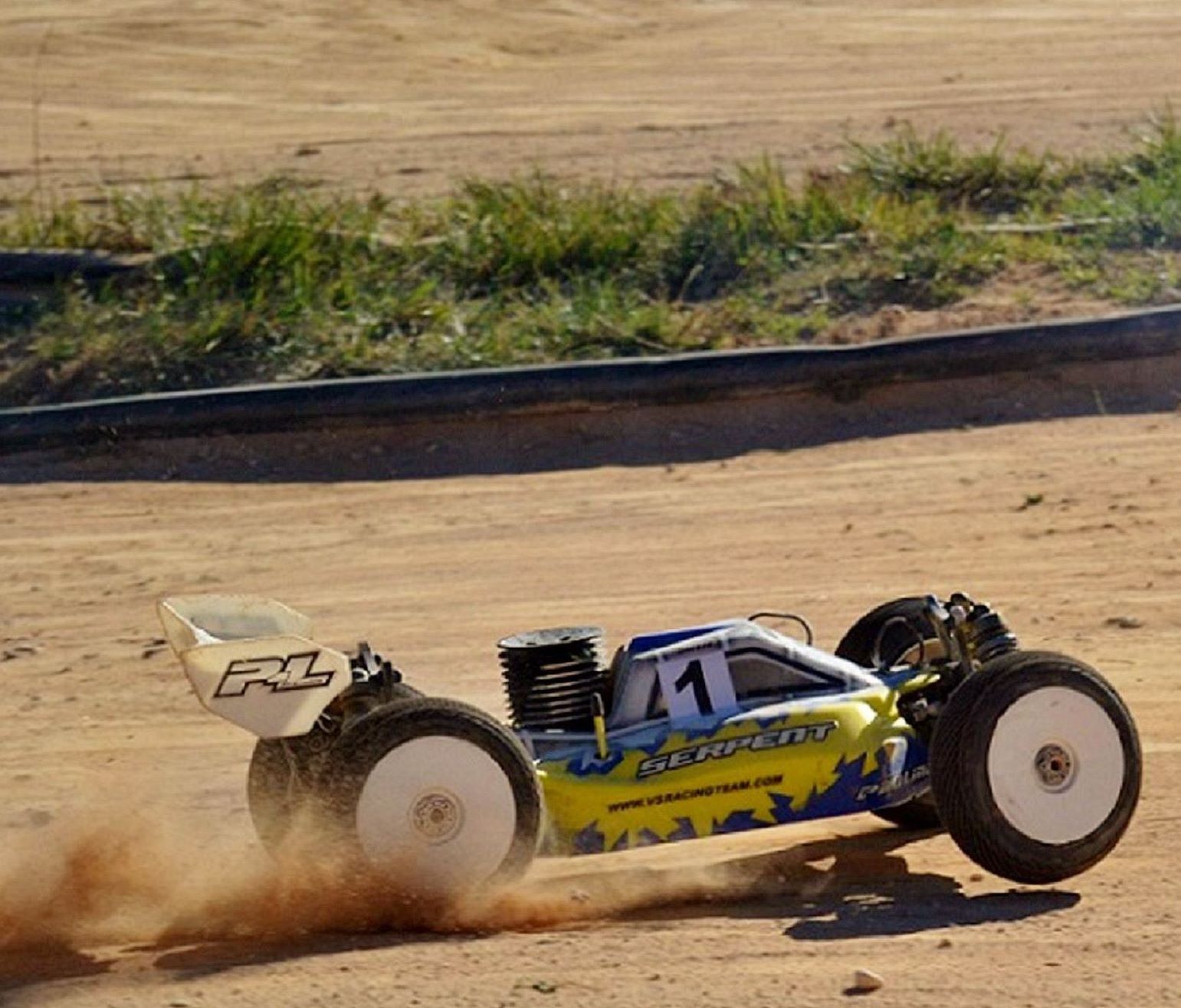 HobbyBuggy: 1/8 tt-gas