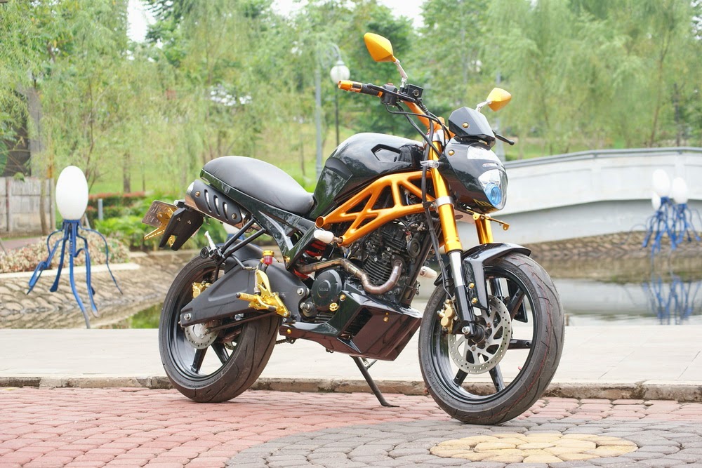 Modifikasi Motor Yamaha 2016: Yamaha Byson Modif Ducati