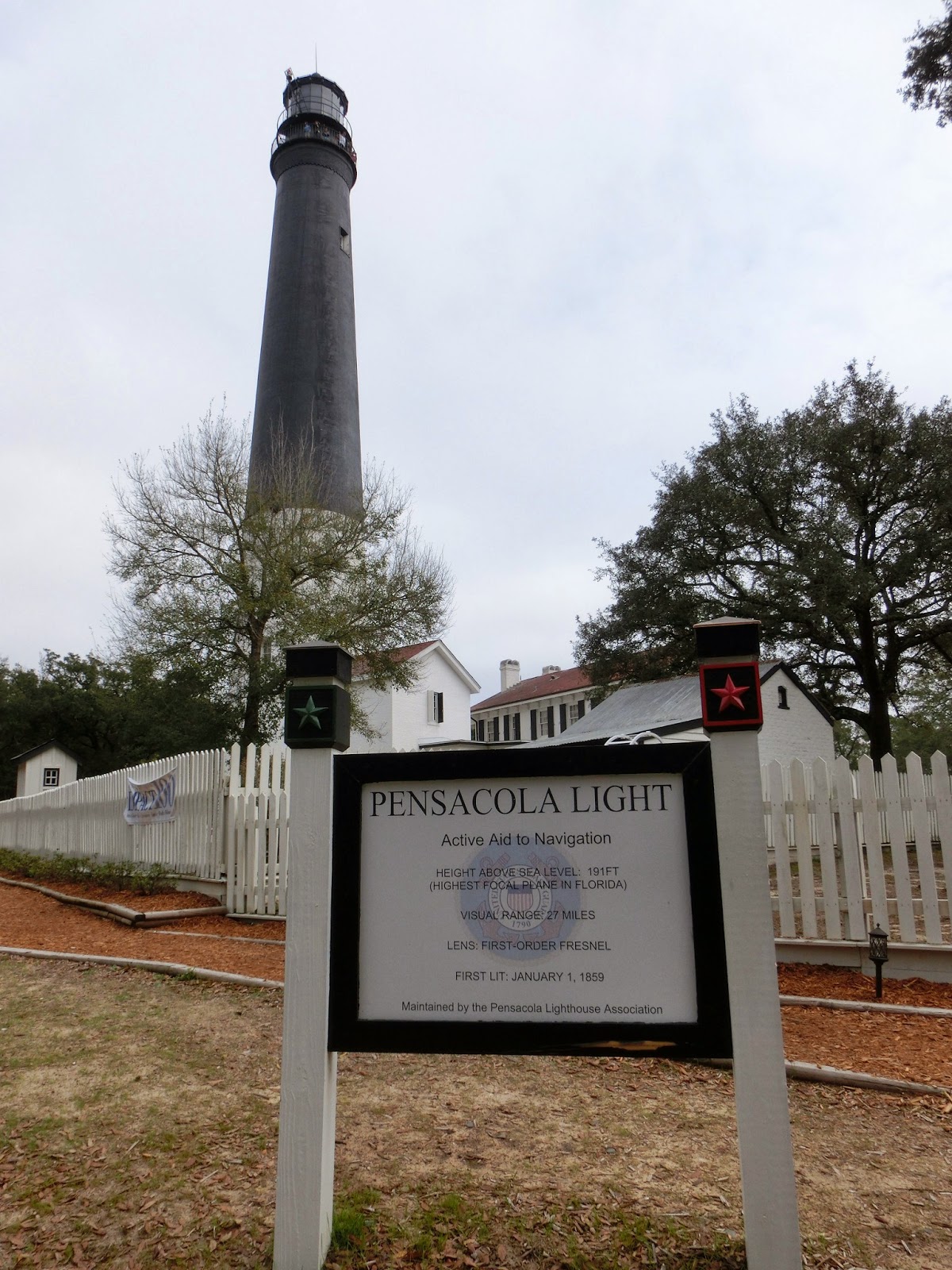 Pensacola, FL: Pensacola Lighthouse - Explore This City