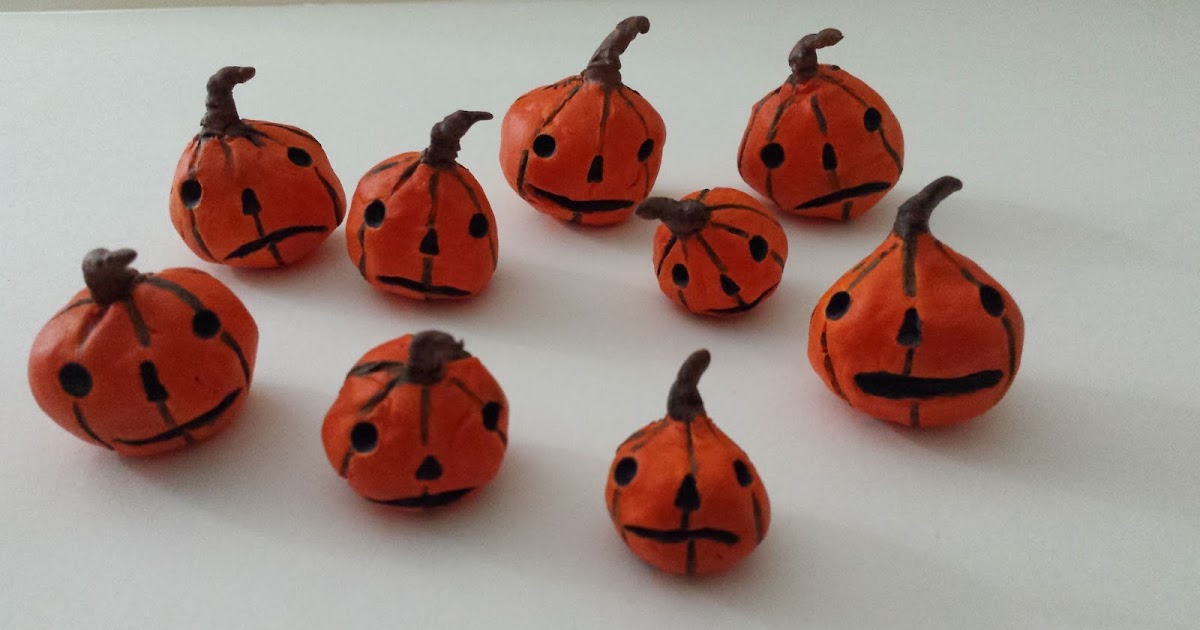 MAGIKAL SEASONS: Boo! Mini Primitive Pumpkins Set
