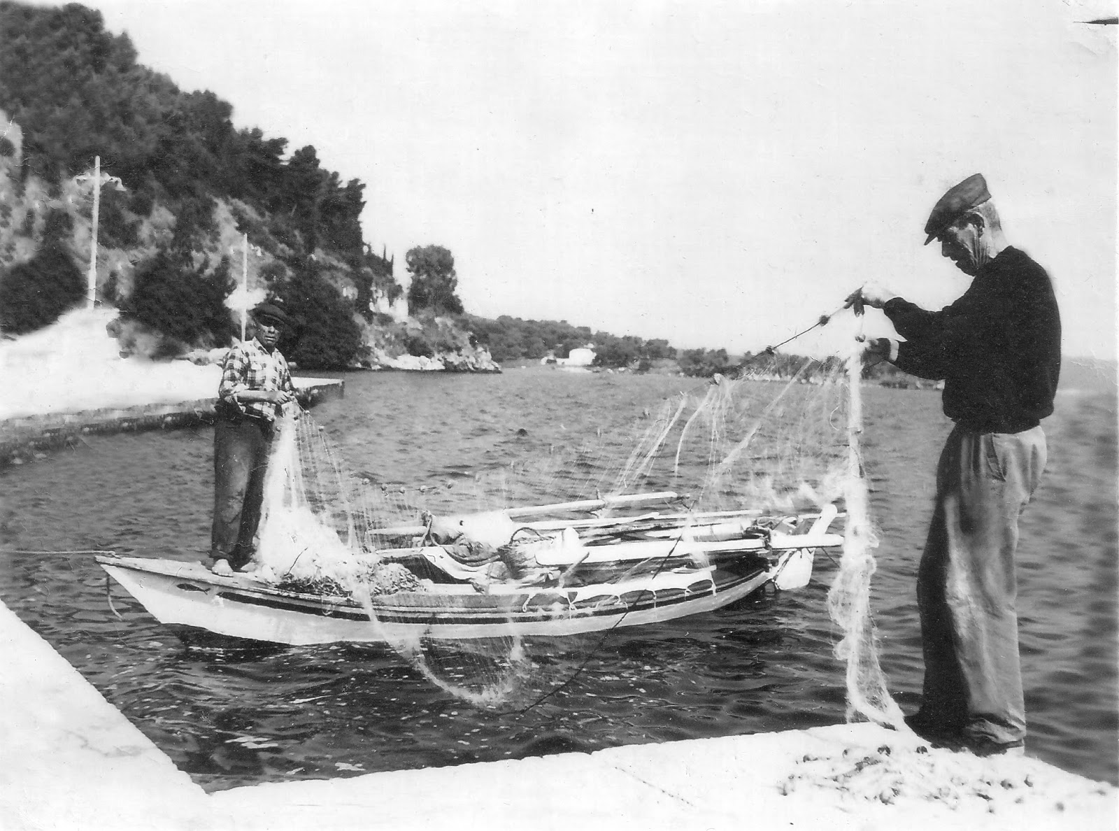 ΒΟΝΙΤΣΑ ΝΕΑ: ΑΣΠΡΟΜΑΥΡΕΣ ΦΩΤΟ ΤΗΣ ΠΑΛΙΑΣ ΒΟΝΙΤΣΑΣ ( ΨΑΡΑΔΕΣ )
