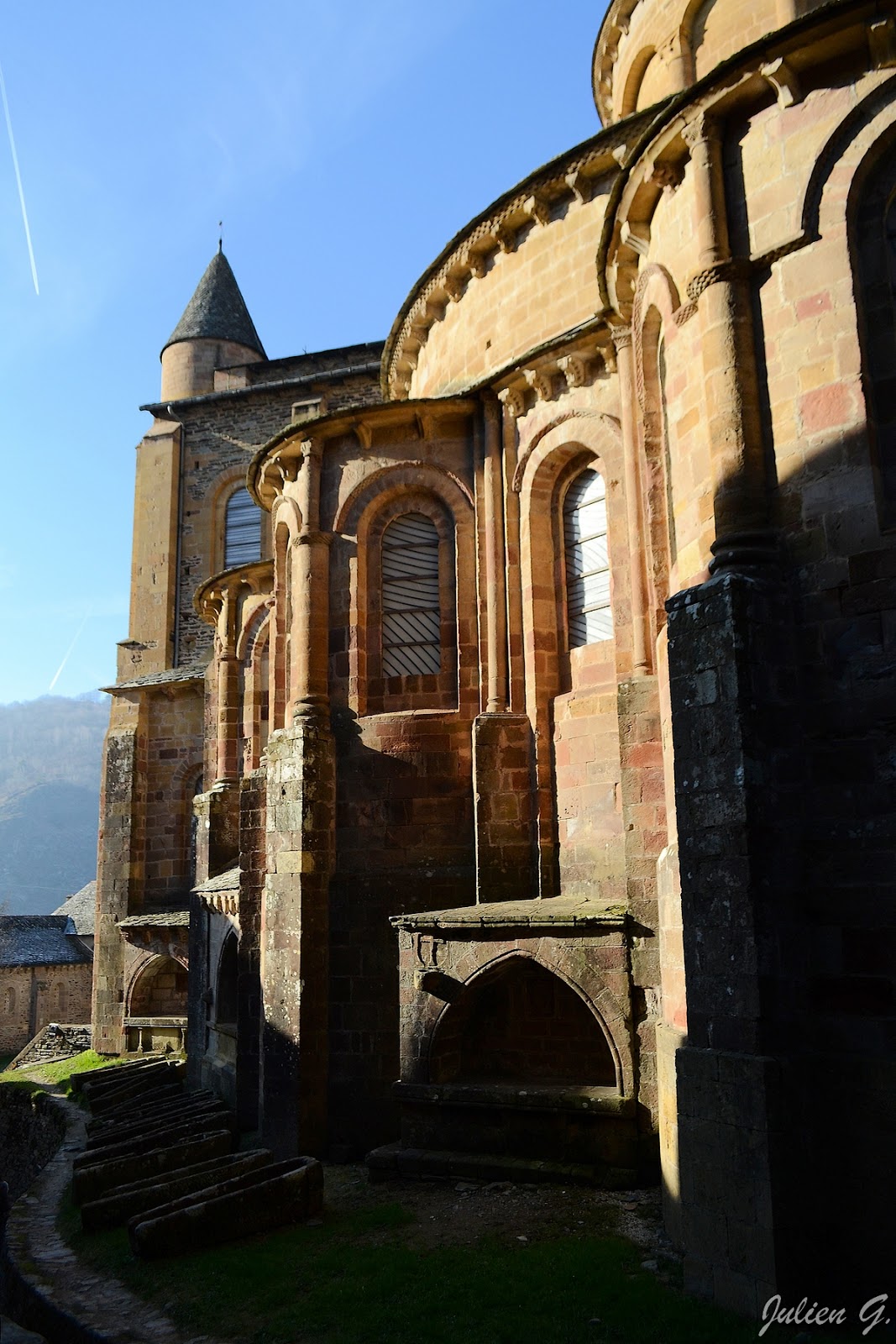 Coins du Monde: FRANCE - Occitanie - L'église abbatiale de Conques et ...