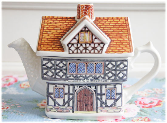Be Dazzled Collection: Island of English Teapots...
