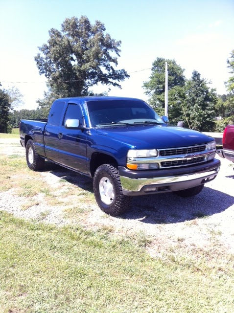 Hampton Motor Sales: 1999 Chevy Silverado 4x4