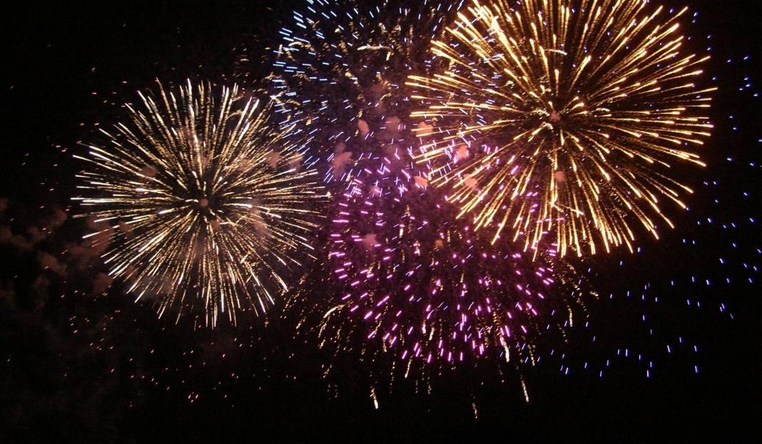NASZ SUCHEDNIÓW: Uwaga na fajerwerki!