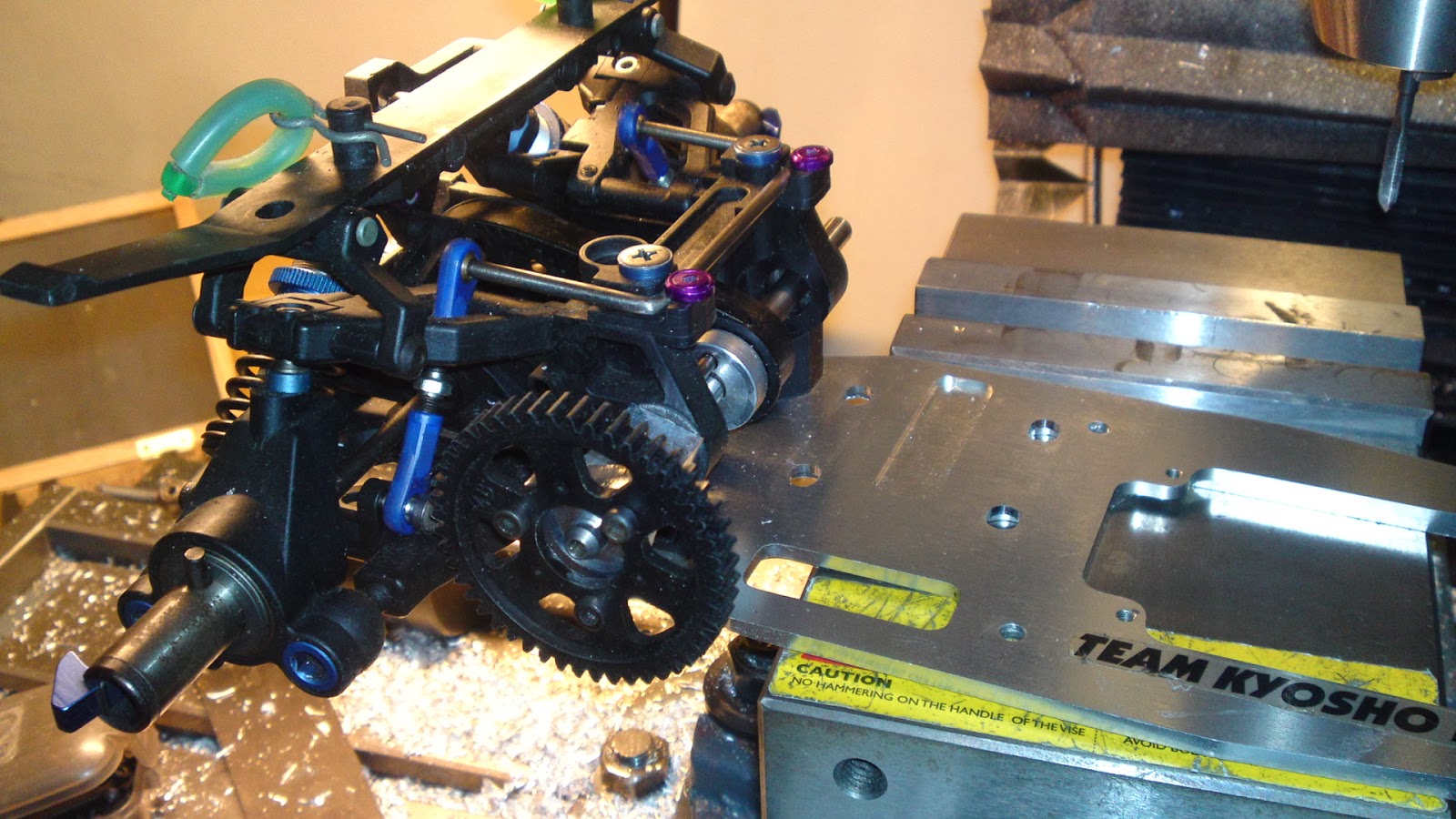 RC BRUSHLESS BLOG---: Kyosho evolva (machined brushless conversion kit)