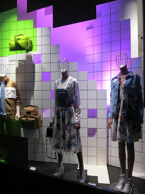 RetailStoreWindows.com: Kenzo, Paris