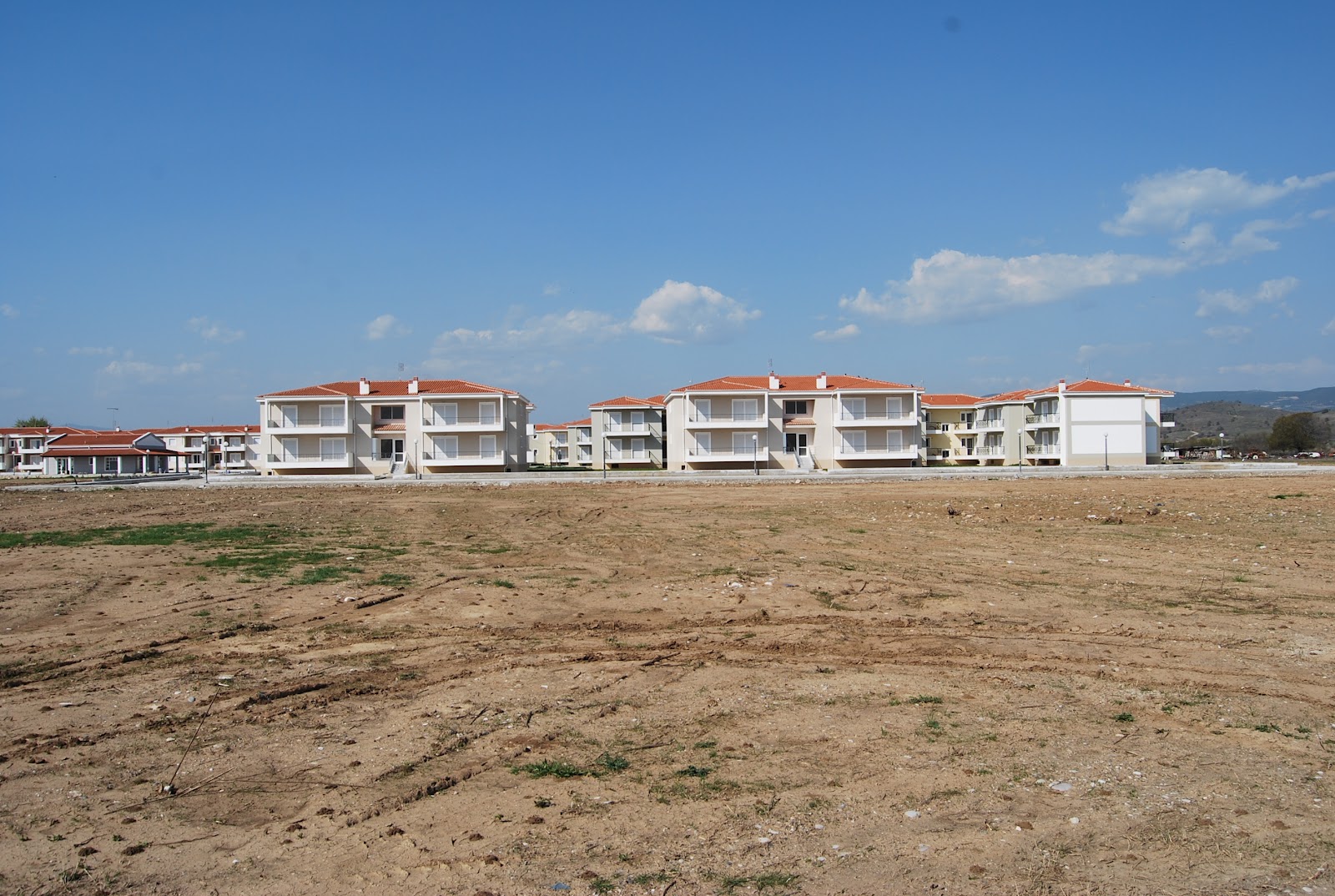 ΣΩΤΗΡΑ ΤΡΙΚΑΛΩΝ: ΕΡΓΑΤΙΚΕΣ ΚΑΤΟΙΚΙΕΣ ΣΩΤΗΡΑΣ ΤΡΙΚΑΛΩΝ