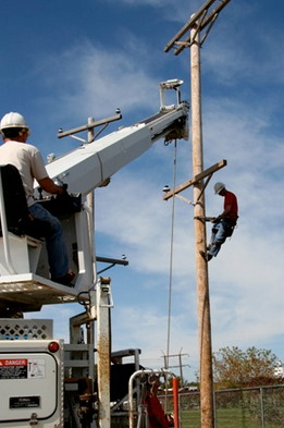 MEC&F Expert Engineers : Two utility workers with Eversource Energy ...