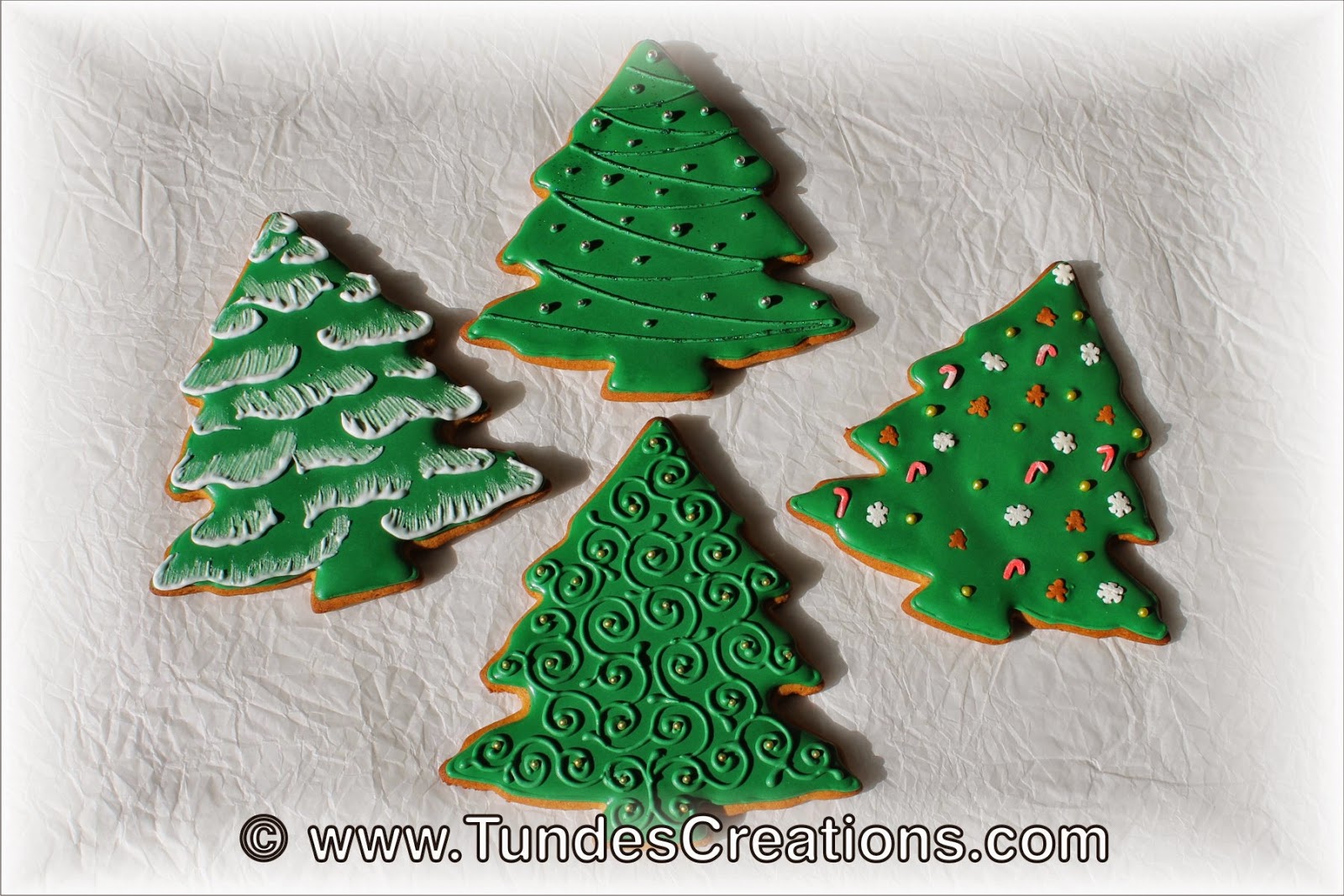 The Gingerbread Artist: Christmas tree cookie - variations for one cutter