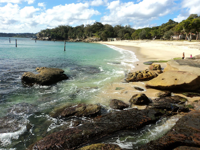 beachcomber: beachcombing