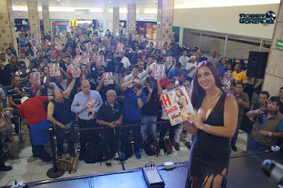 ROBERTO GONZALEZ - FOTOGRAFO: MariaZel Firma Revista H