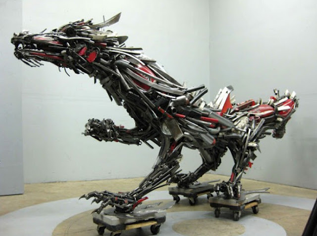 A-2-Z: (VideoPic) Arca Haiwan Dari Barang Terpakai