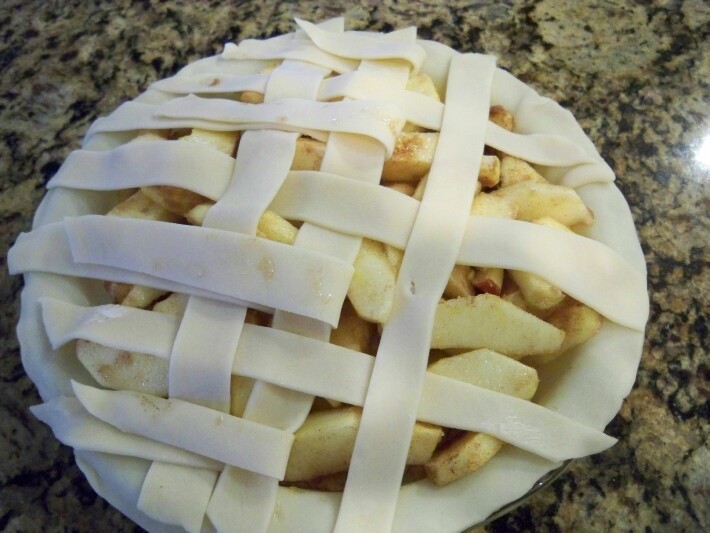 Easy Lattice Top Apple Pie Tutorial - A Stroll Thru Life