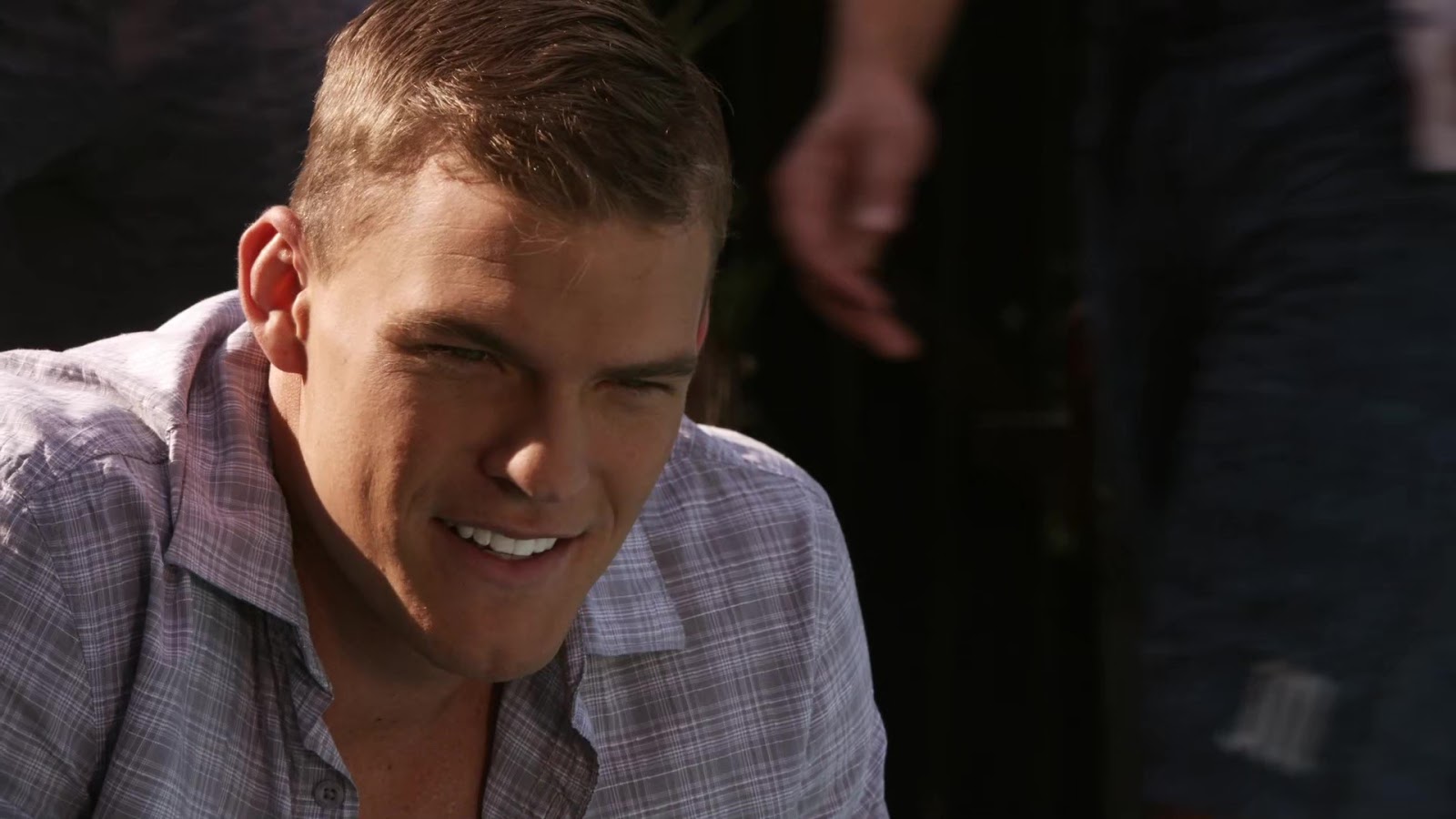 ausCAPS: Trevor Donovan and Alan Ritchson shirtless and kiss in 90210 3 ...