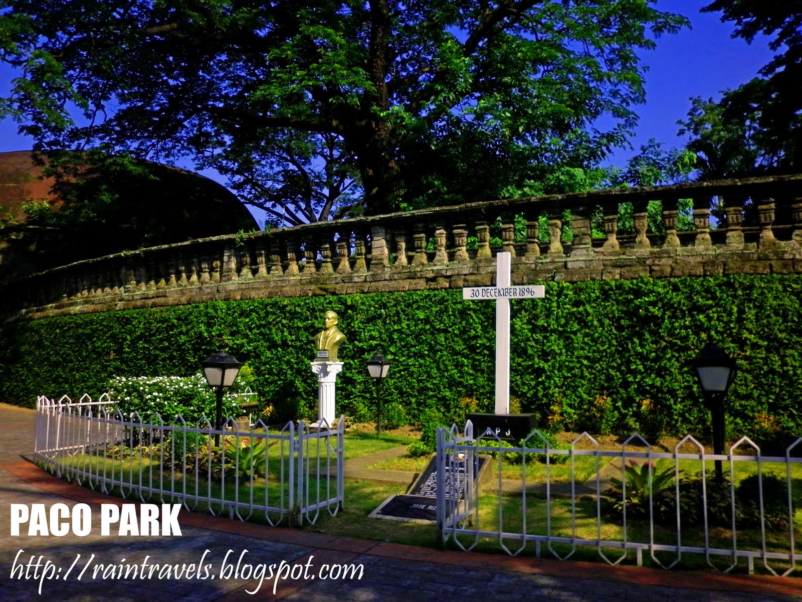 Rain's Travels: Beauty at Paco Park