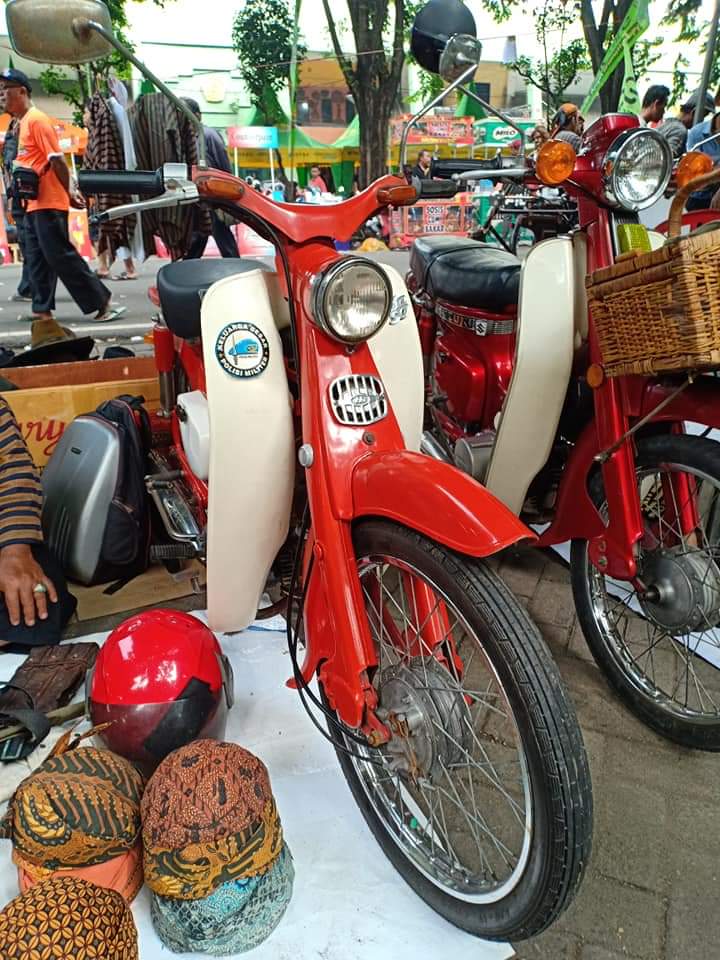 Jual Motor ANTIK Honda C50 Merah Ngejreng PDIP - LAPAK MOBIL DAN MOTOR ...