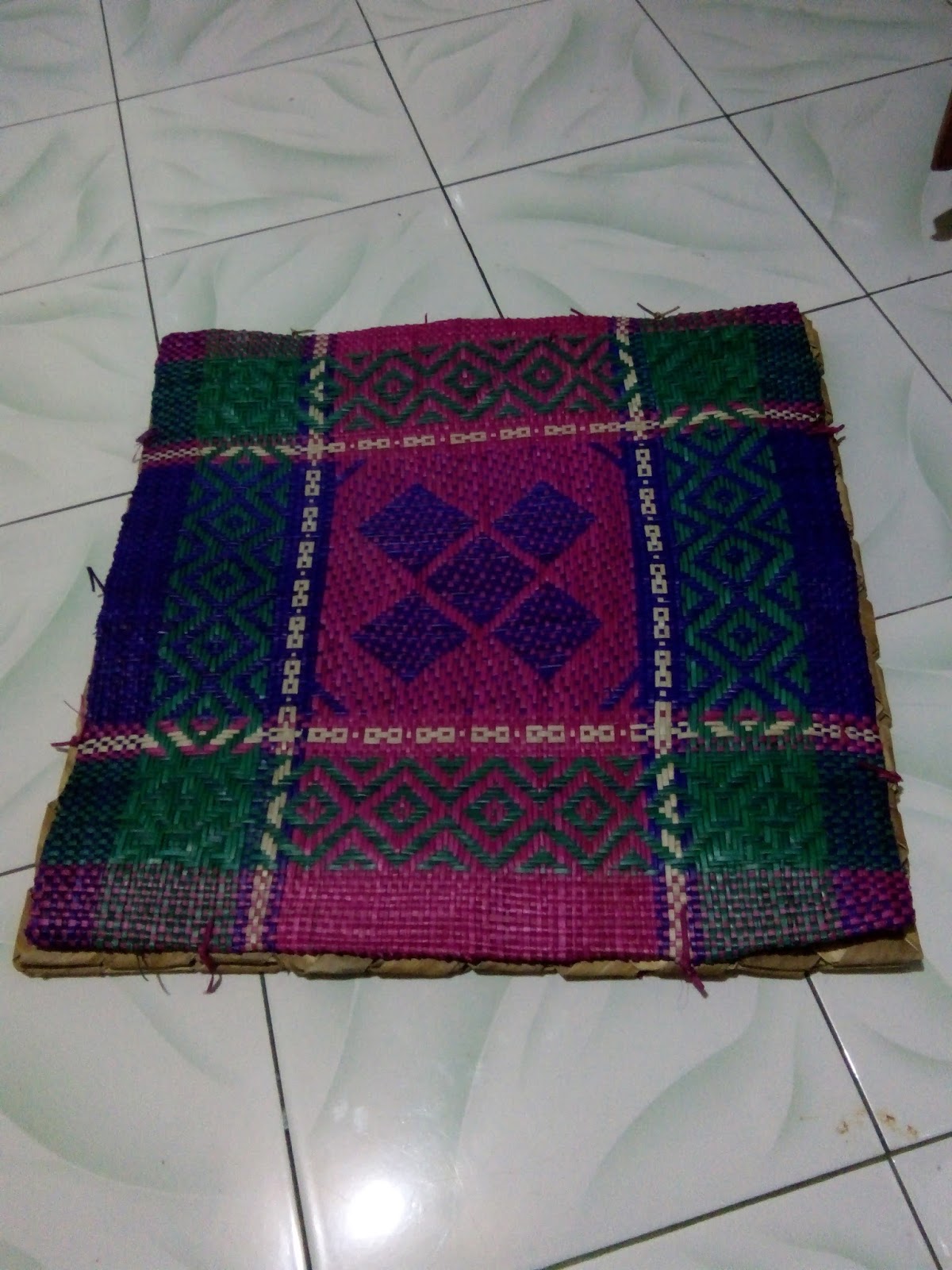 AYAMAN DAUN PANDAN: tikar / lapik biasa khas kerinci