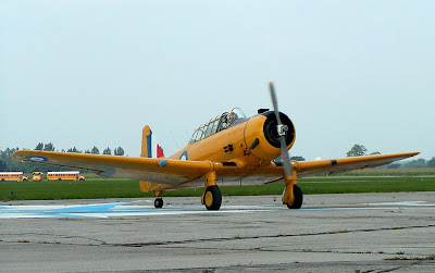 nhungdoicanh: North American BT-9 / BT-14 / NA-64 Yale