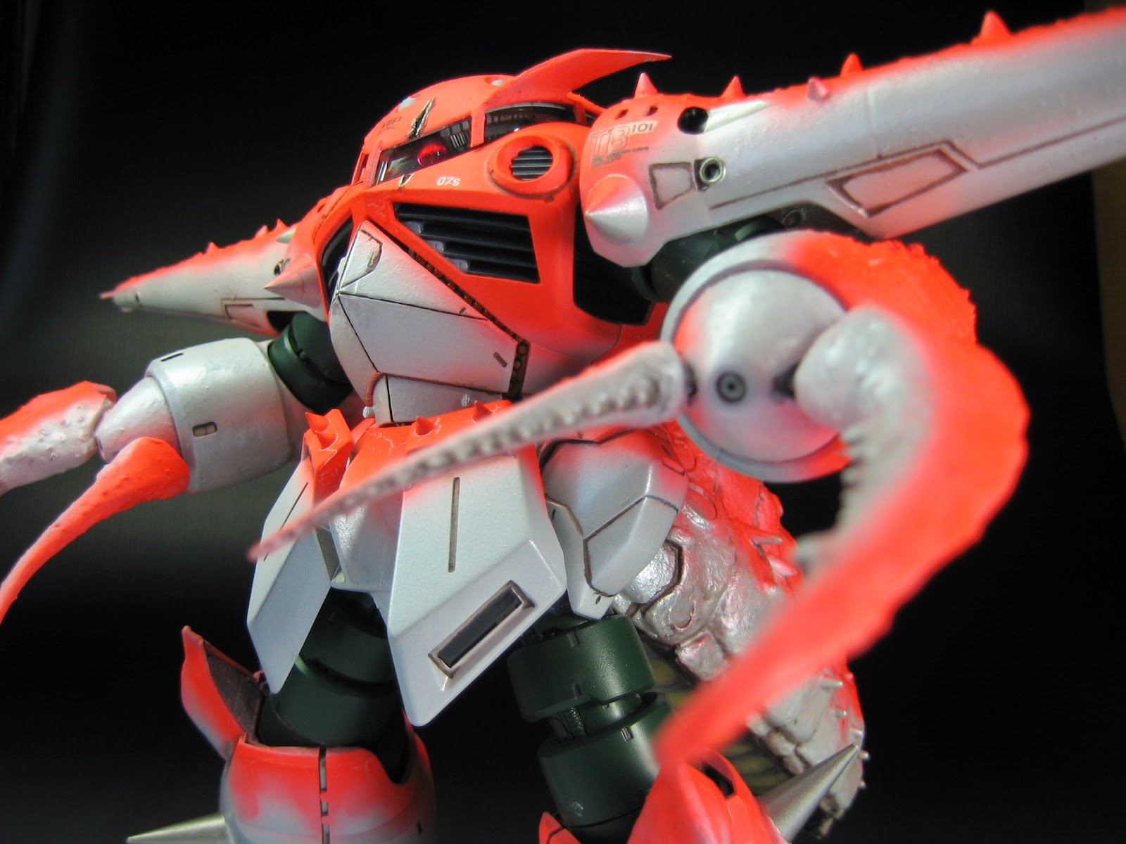 Custom Build: 1/100 Queen MSM-07 Z'Gok