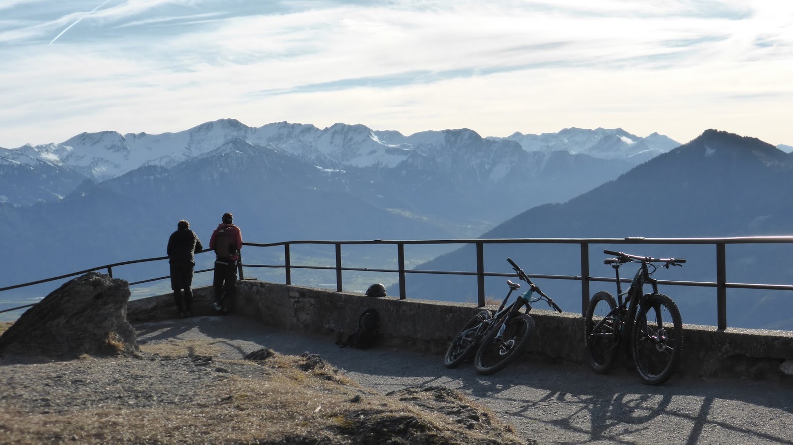 Pfannenstiel Wanderblog: Zum Regitzer Spitz am Fläscher Berg (Rundwanderung ab Fläsch GR)