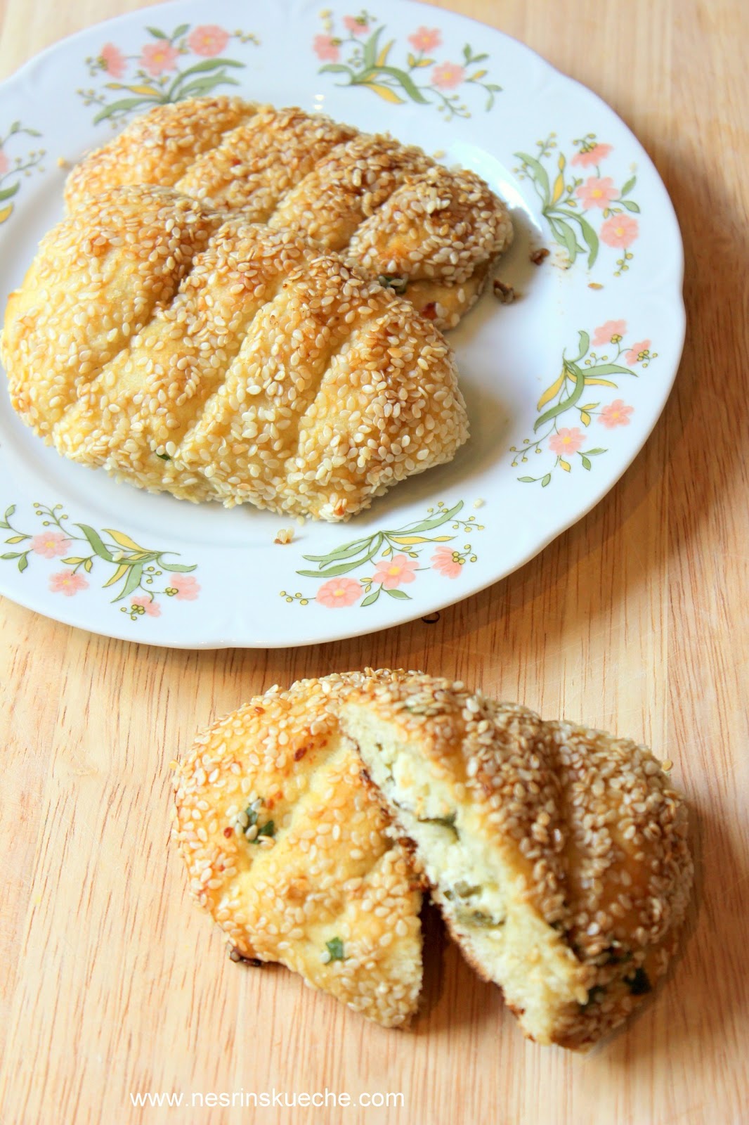 Hafif Mutfak: Simit Poğaça ya da Susamlı Pekmezli Poğaça